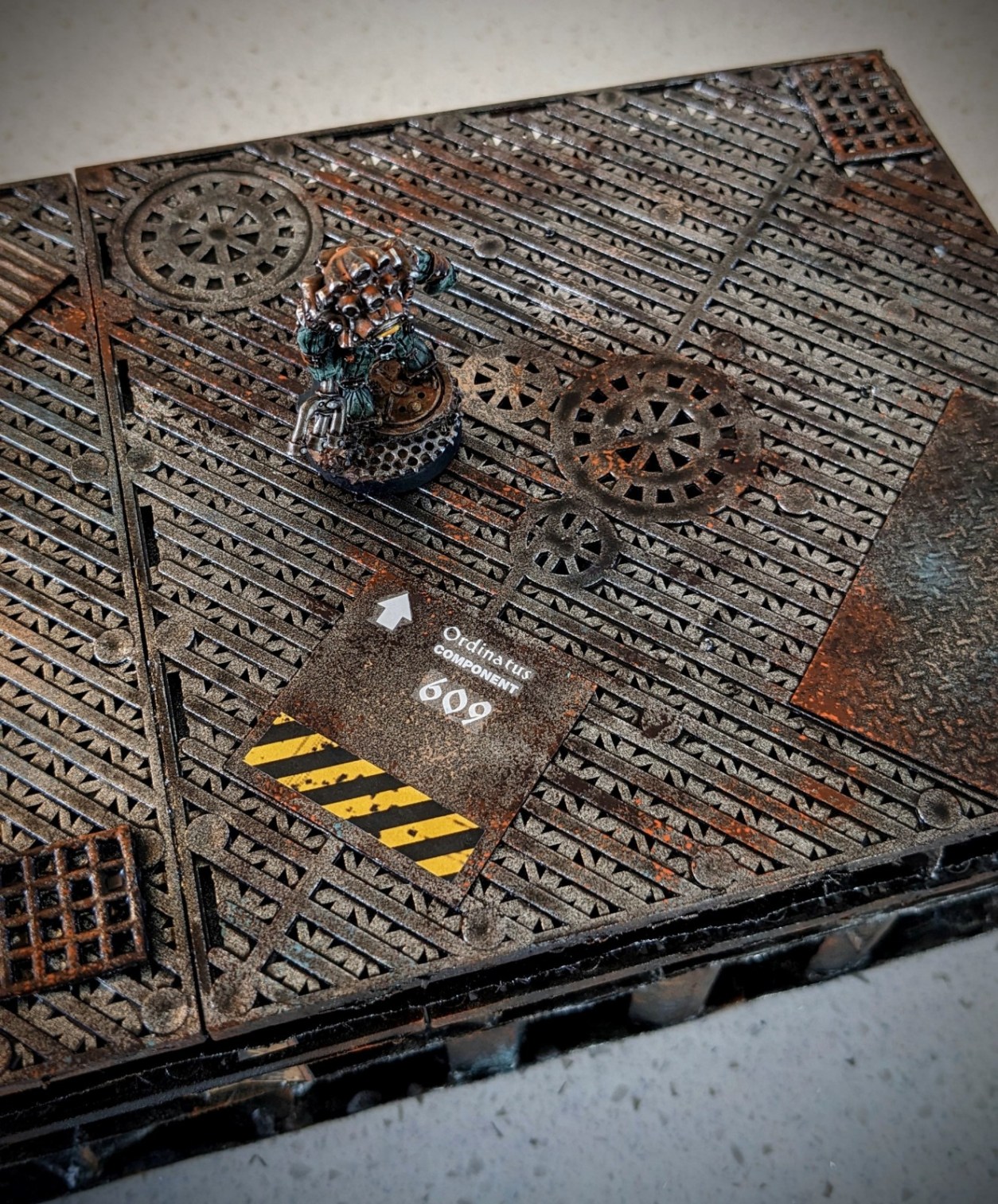 Building a Grimdark Battle Board | Comrade's Wargames
